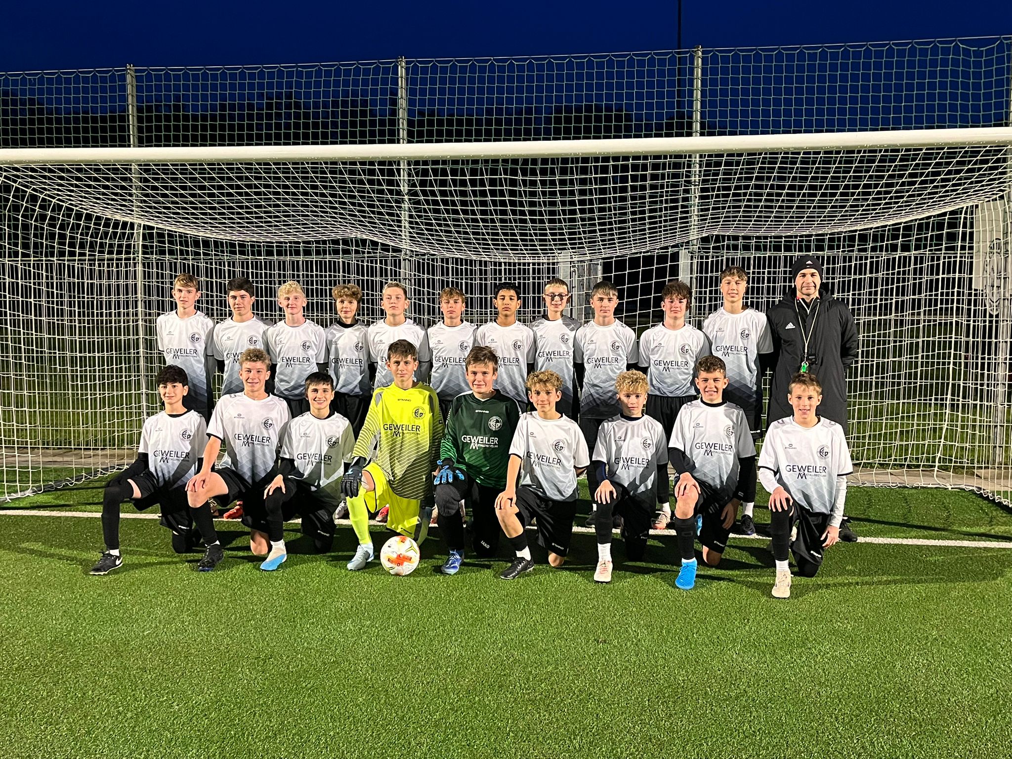 Moll-Cup der U14-Junioren - Hochklassiger Nachwuchsfußball in Dingolfing - FC DINGOLFING