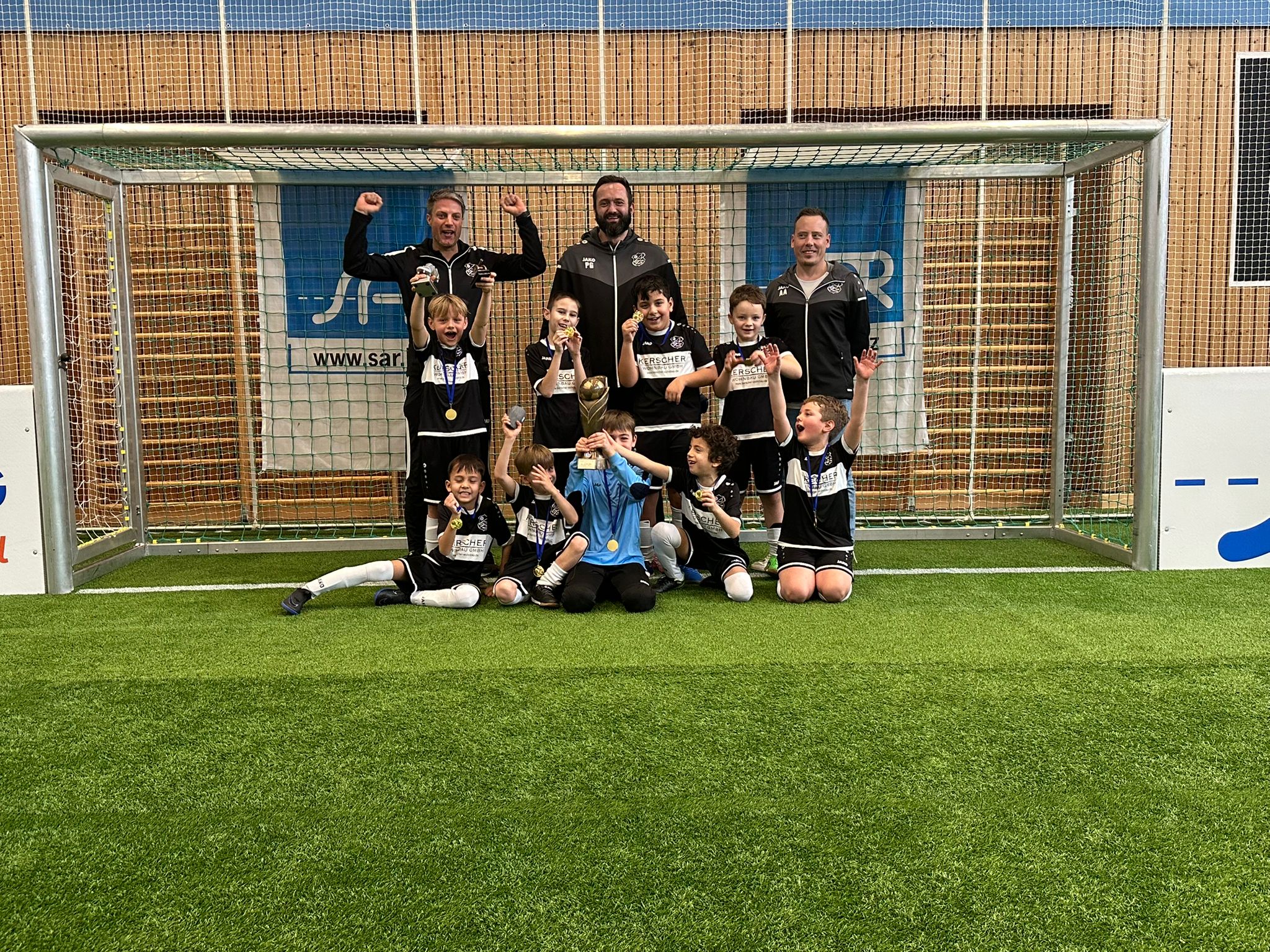 Spaß im Mittelpunkt - SV Wörth holt Hallenkrone beim ESB-Cup der F-Junioren - FC DINGOLFING